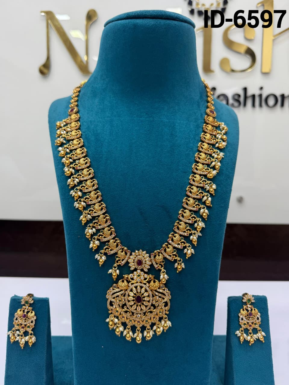 Antique Haram Set – Navishka's designer fashion jewellery
